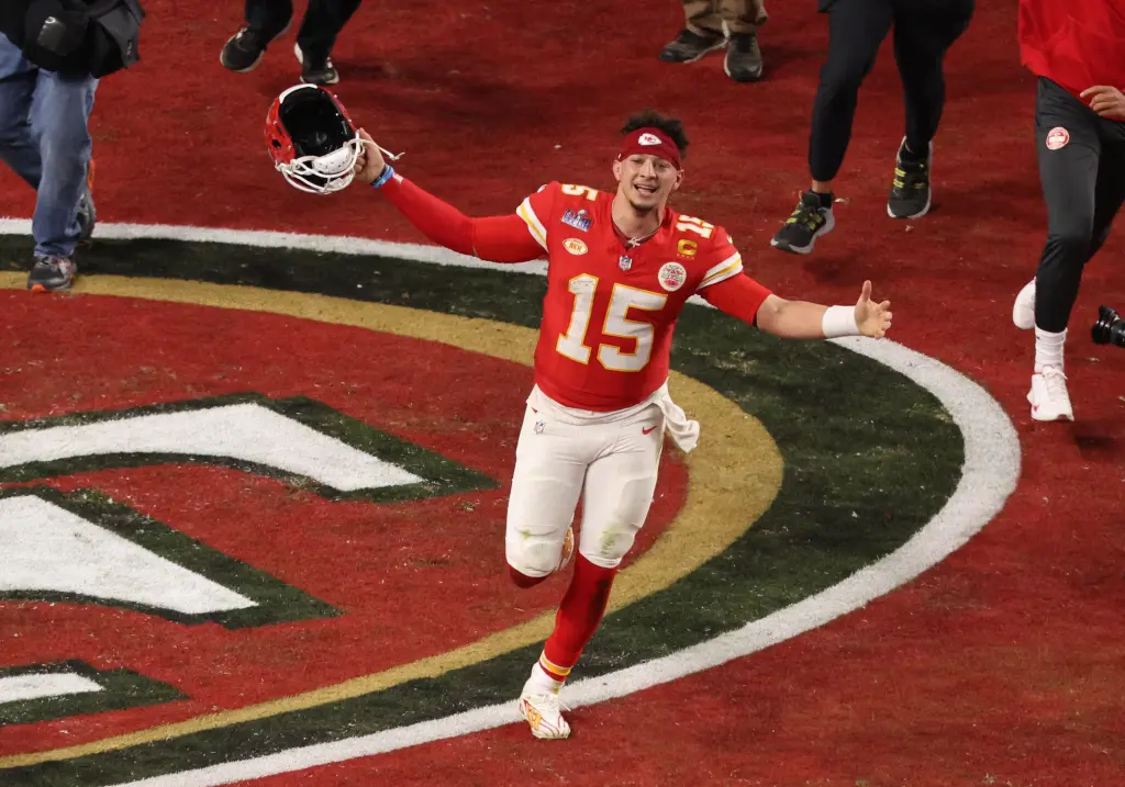 Patrick Mahomes’ subtle reaction to 49ers’ controversial Super Bowl 2024 decision - SportBurea